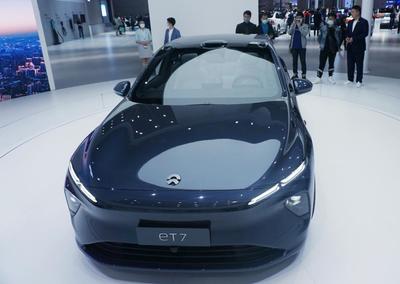 蔚来ET7亮相上海车展 已具备L4级无人驾驶功能-人民图片网