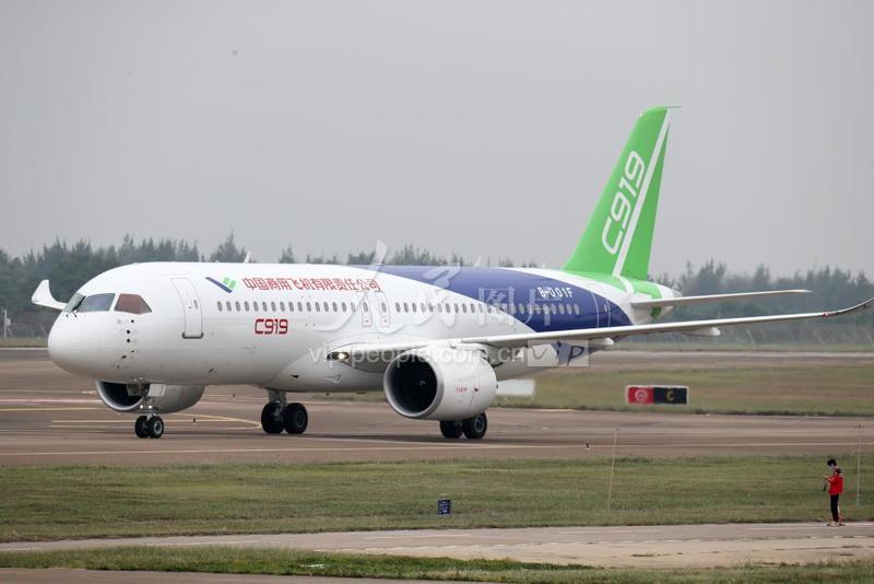 广东珠海：国产大飞机C919抵达航展现场-人民图片网