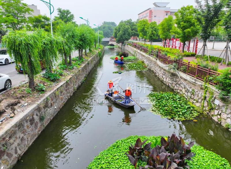 浙江长兴：加强河道保洁 守护碧水清波-人民图片网