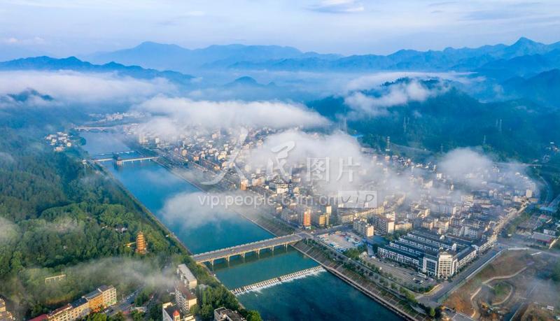 浙江临安夏日乡村 美景入画 人民图片网