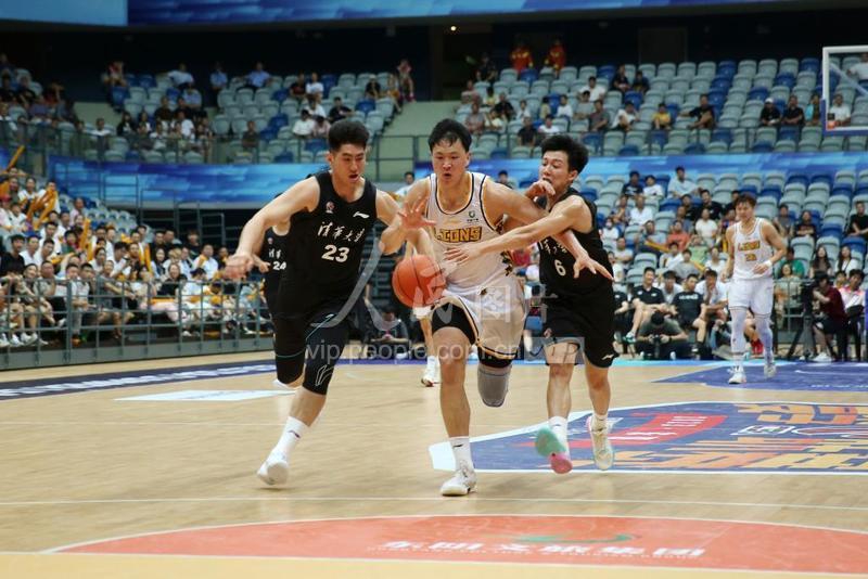 浙江东阳：CBA夏季联赛开打-人民图片网