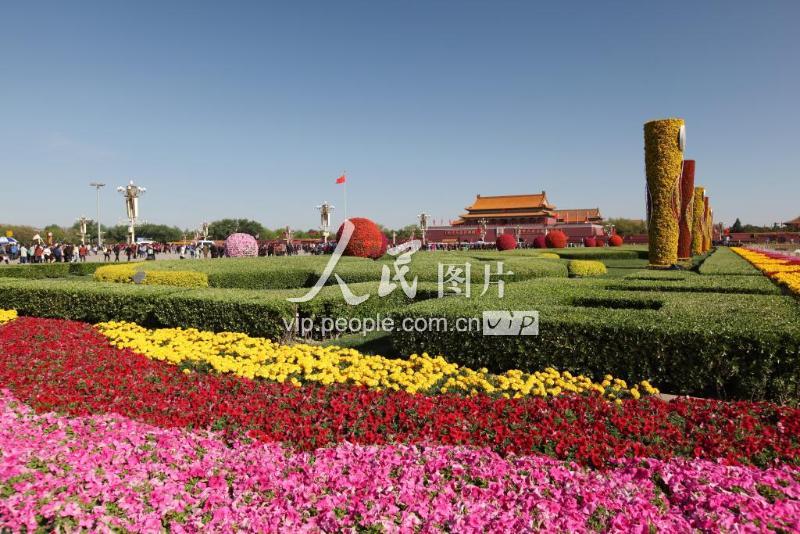 天安门广场扮装一新迎“五一”-人民图片网