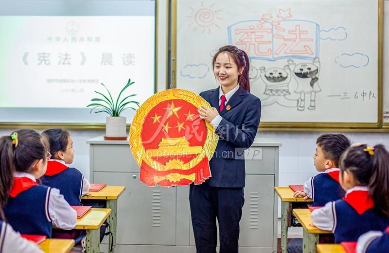 江苏海安：宪法宣传进校园-人民图片网