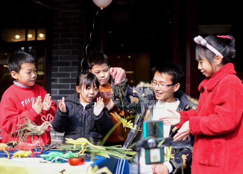 重庆璧山：非遗走近群众中 欢欢喜喜过新年-人民图片网