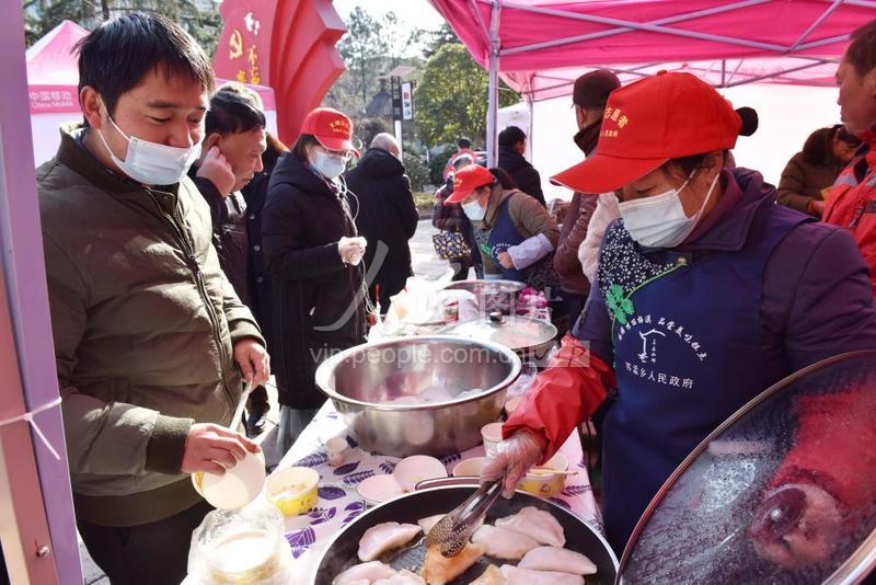 浙江金华：举办首届金华传统糕点节-人民图片网