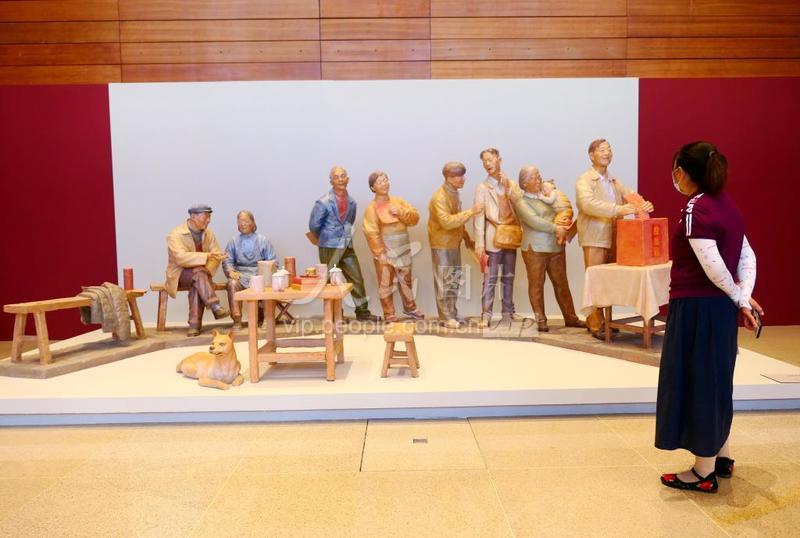 北京：“百年巨变——雕塑作品展”在国家博物馆举办-人民图片网