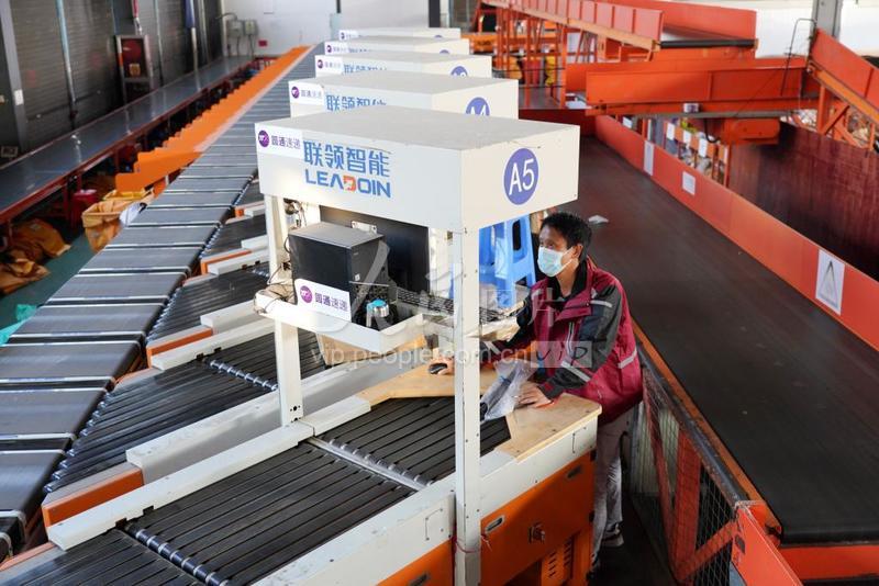 浙江乐清：快递行业备战物流高峰-人民图片网