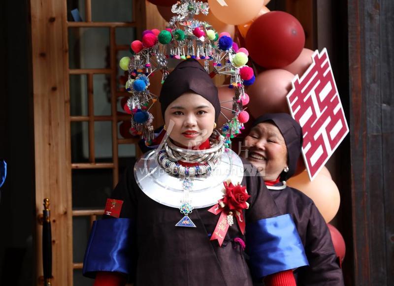 广西三江：特色婚俗闹新春-人民图片网