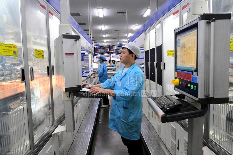 浙江金华：光伏“智造” 产销两旺-人民图片网