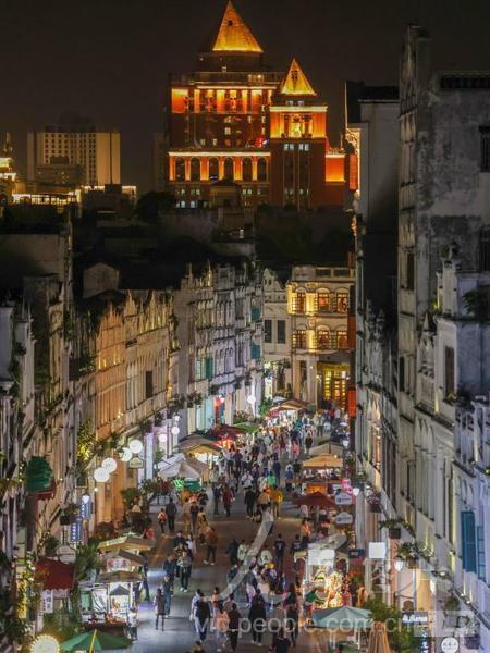 海南海口：骑楼老街人气旺-人民图片网