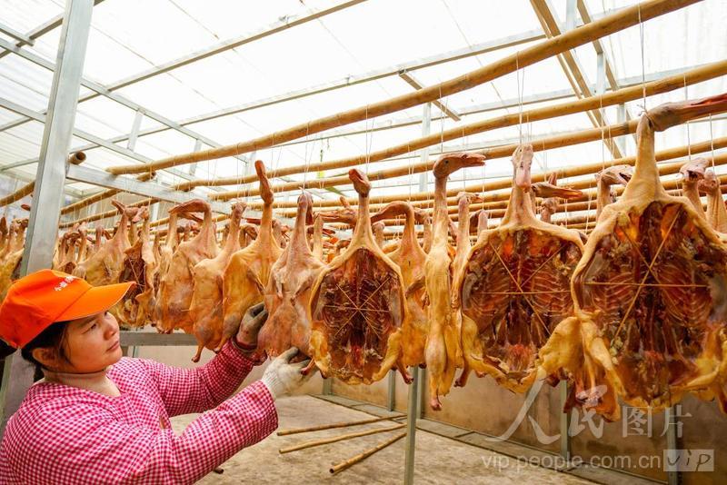 广西金秀：传统腊味香-人民图片网