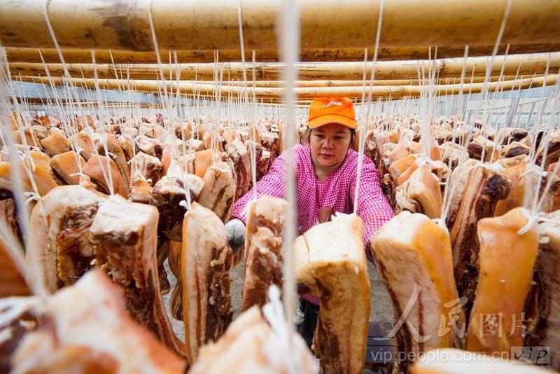 广西金秀：传统腊味香-人民图片网