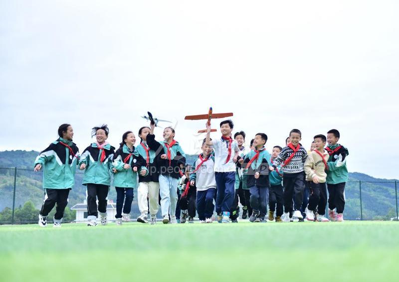 贵州从江：航天日学航天知识-人民图片网