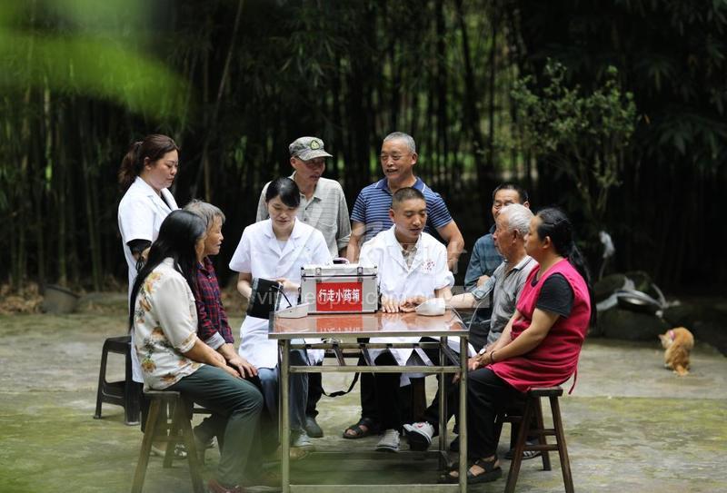 贵州赤水：“家庭医生”守护村民健康-人民图片网