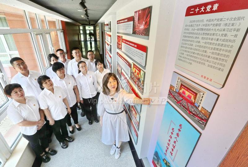 河北秦皇岛：学习党史知识 共迎“七一”到来-人民图片网