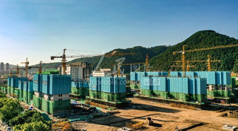 山西蒲县：民生工程加紧施工-人民图片网