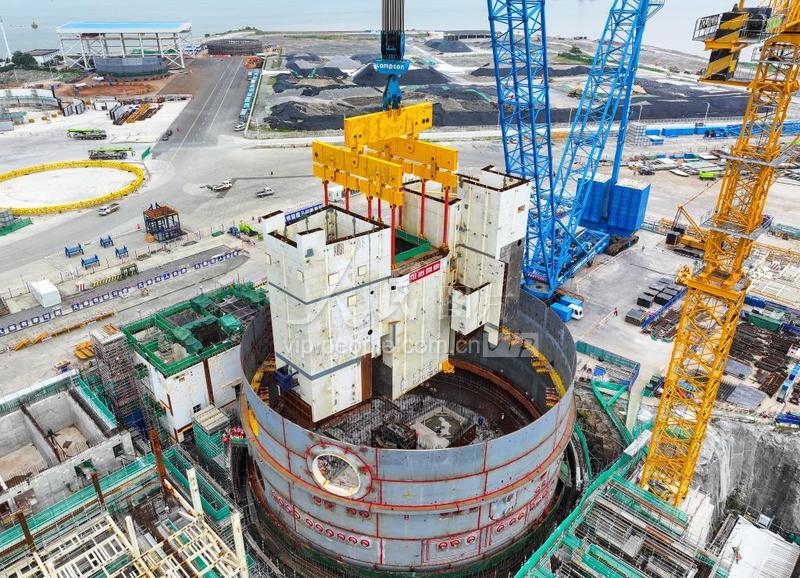 浙江三门核电二期工程1046吨模块就位-人民图片网