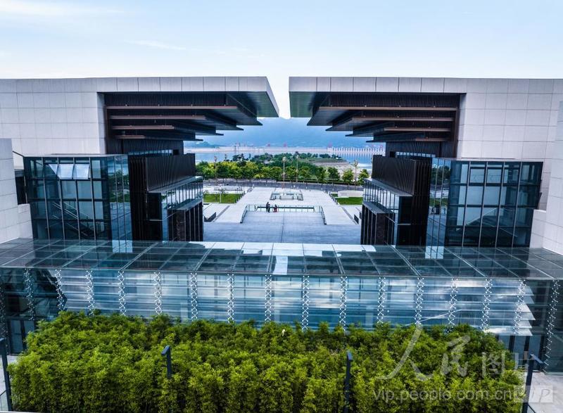 湖北秭归：湖北三峡移民博物馆建设正酣-人民图片网