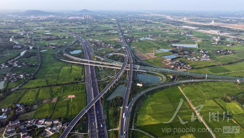 安徽庐江：航拍马堰高速交通枢纽-人民图片网